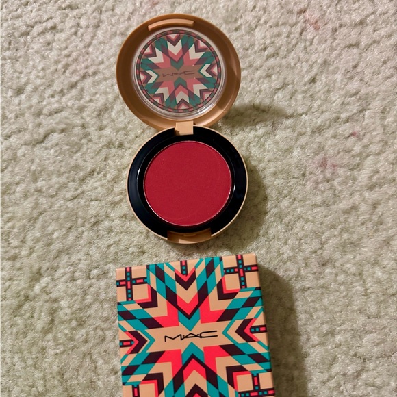MAC Cosmetics | Makeup | Mac Cosmetics Red Blush Vibrant Matte Compact ...